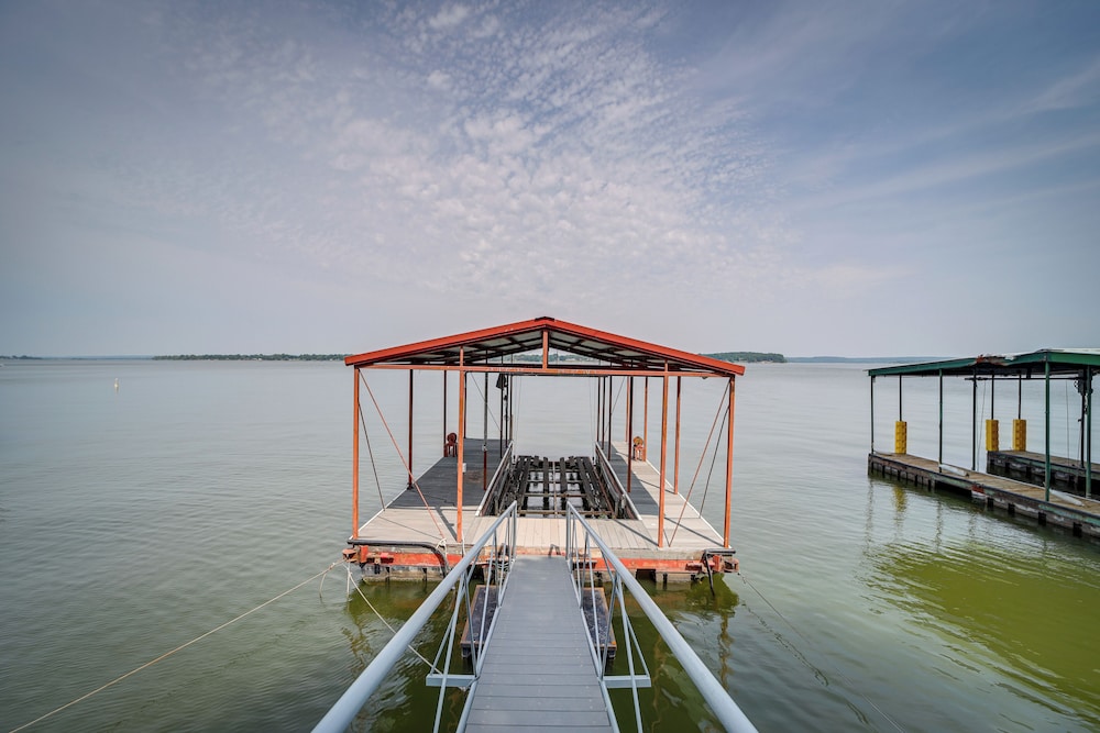 Waterfront Grove Retreat W/ Dock: 'Cedar Ridge' - Grove