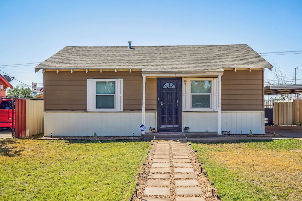 Quaint Midland Home ~ 1 Mi To Downtown! - Midland, TX