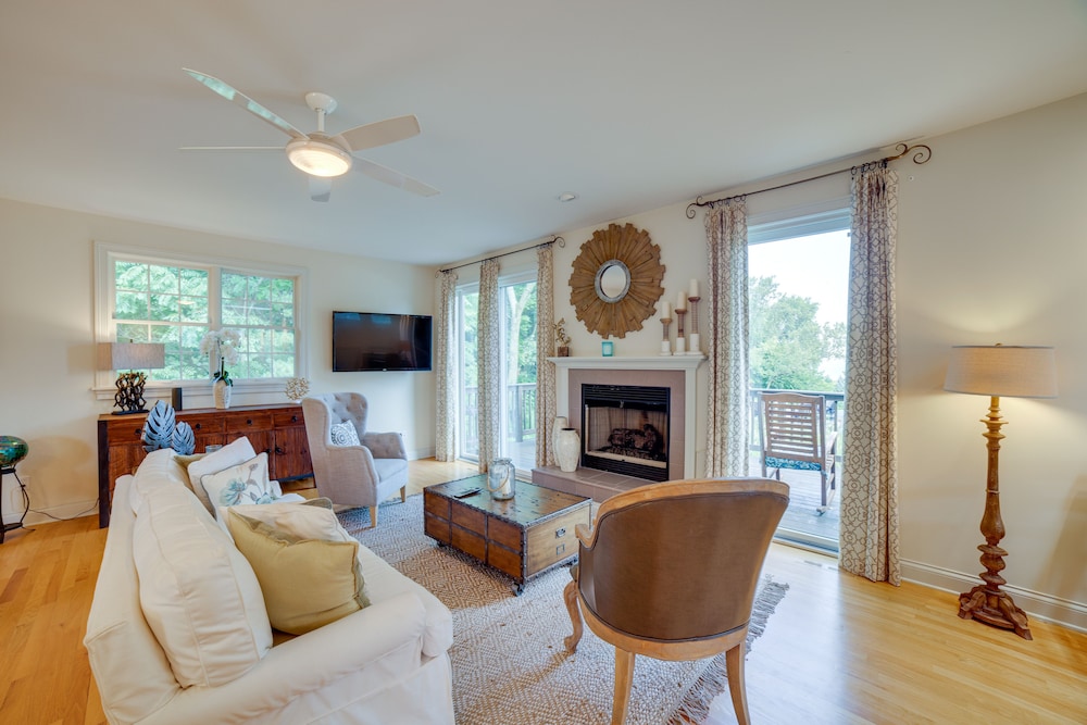 Gary Vacation Rental < 1 Mi To Indiana Dunes Np! - Hobart, IN