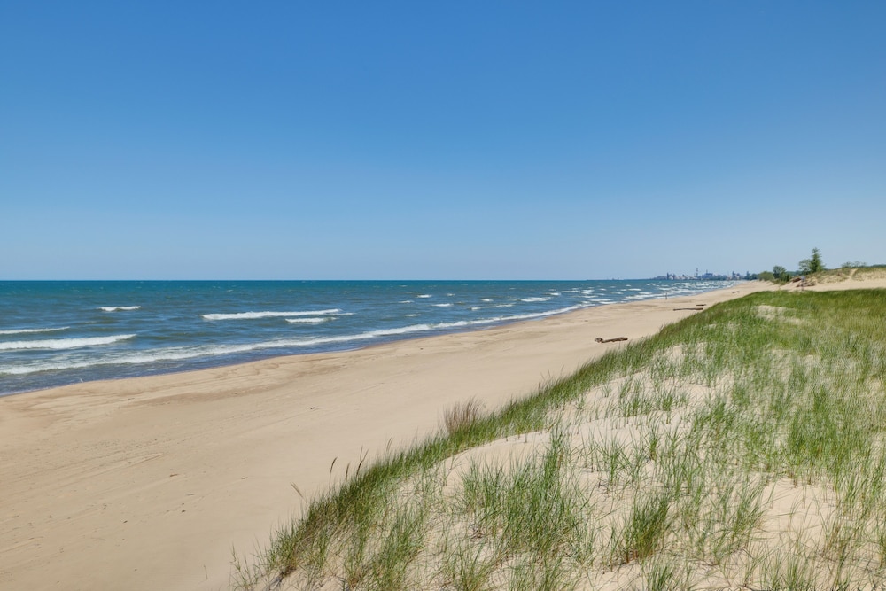 Steps To Lake Michigan Beach: Gary Vacation Rental - Gary, IN