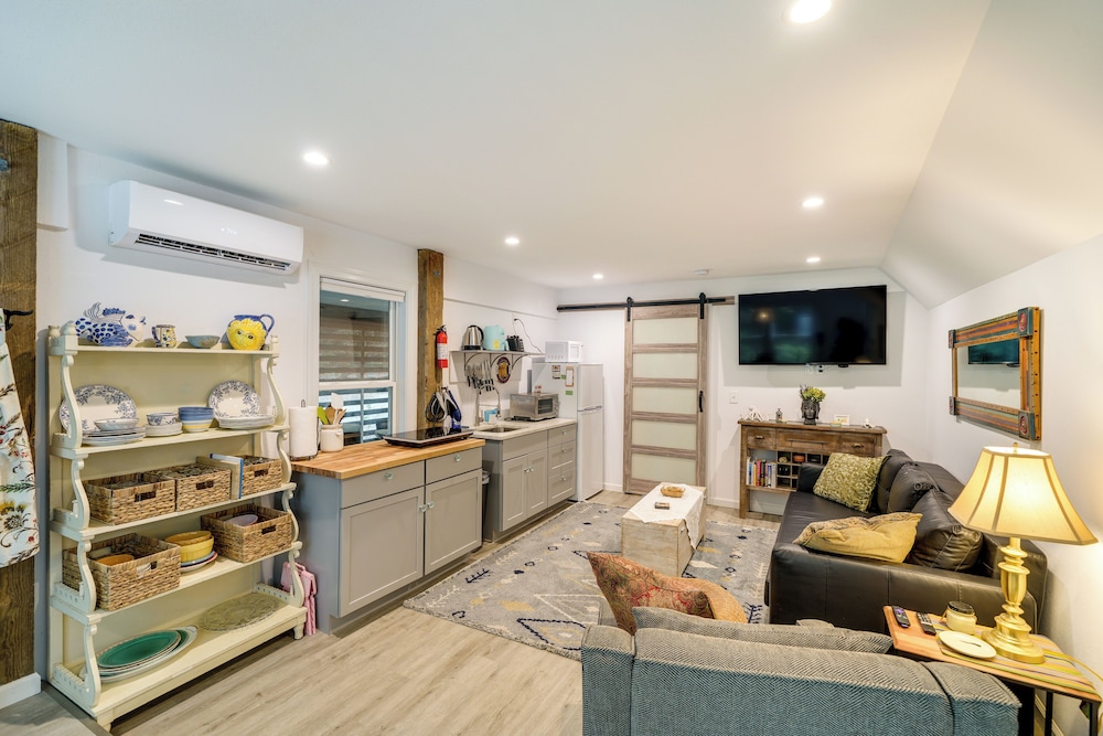 Kitty Hawk Vacation Rental W/ Pool & Hot Tub - Duck, NC