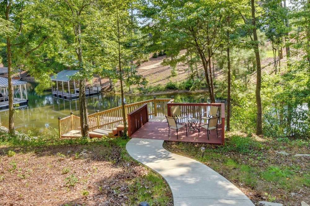 South Carolina Retreat W/ Fireplace & Lake Access! - Lake Hartwell