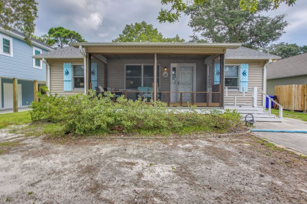 Dog-friendly Oak Island Rental - 1 Mi To Beach! - Oak Island, NC