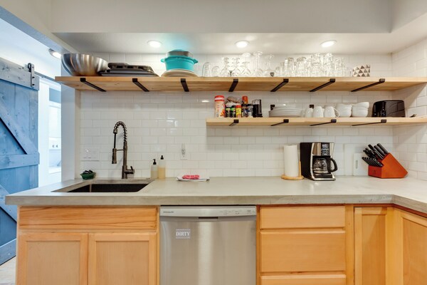 Chic Angel Fire Condo: Walk To Ski Resort! - Angel Fire, NM