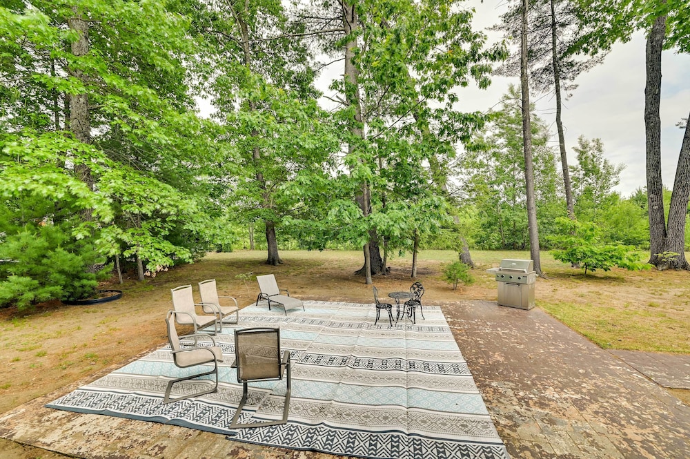 Woodsy Ballston Spa Home: 4 Mi To State Park! - Adirondacks