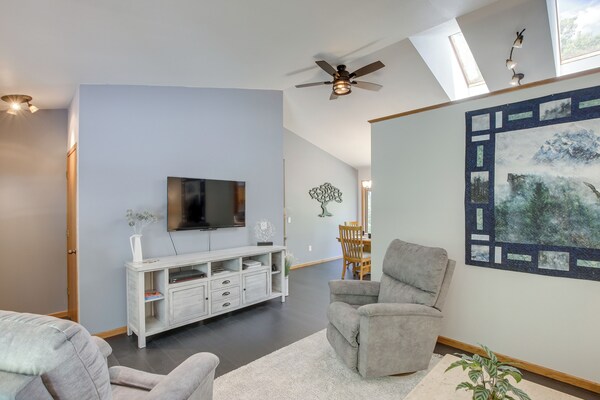 Secluded Wautoma Home W/ Fire Pit! - Spring Lake, WI