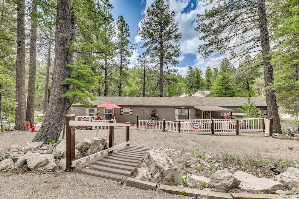 Peaceful Cloudcroft Vacation Rental: Walk To Shops - Cloudcroft, NM