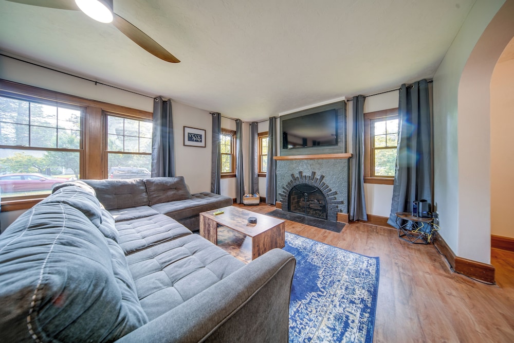 Central Erie Vacation Rental ~ 2 Mi To Beach! - Erie, PA