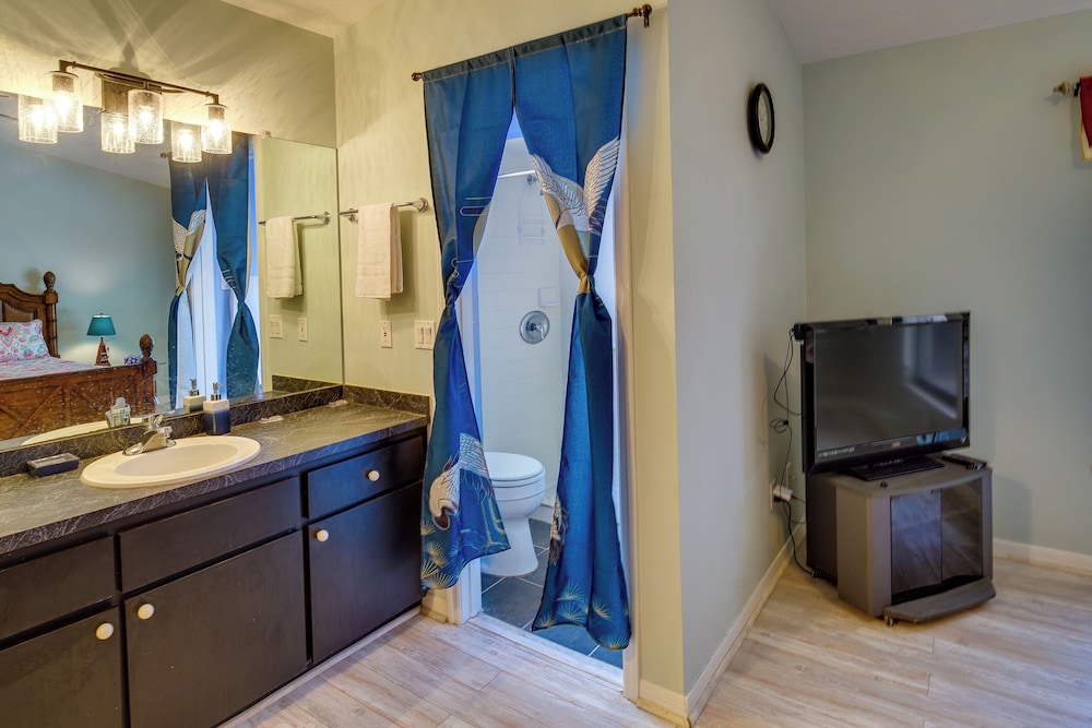 Pet-friendly Sebastian Home: W/ Porch + Lake View! - Sebastian, FL