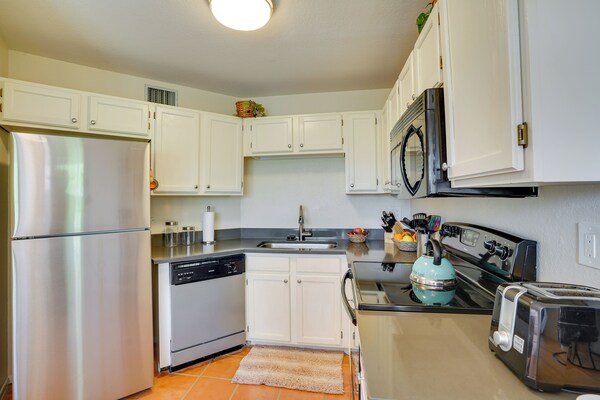 Tucson Oasis: Heated Pool, Tennis Court, Hiking! - Mount Lemmon, AZ