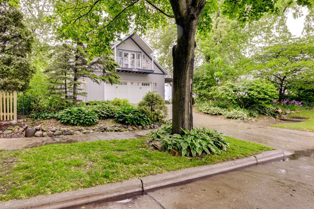 Sheboygan Getaway W/ Deck + On-site Lake Access! - Sheboygan, WI
