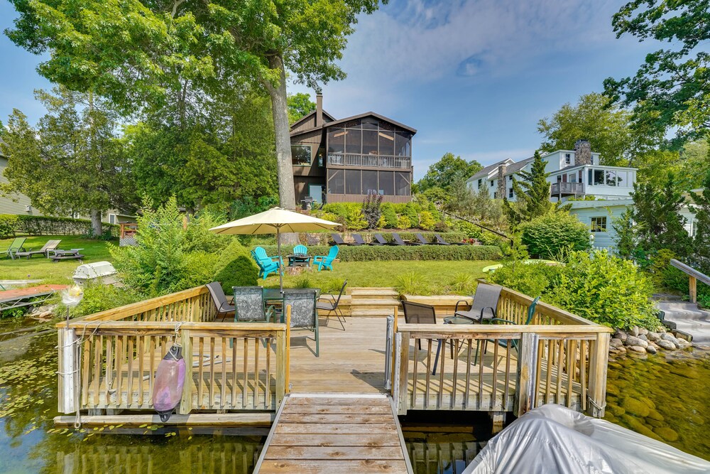 Queensbury Lakefront Home: Screened Porch & Views! - Lake George, NY