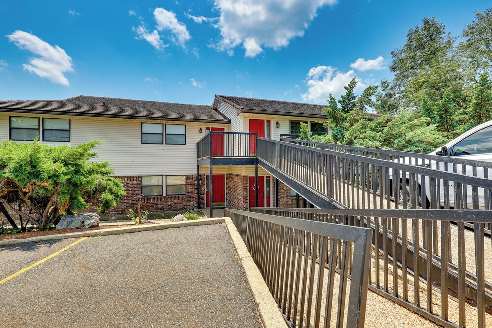 Hot Springs Condo On Lake Hamilton W/ Views! - Lake Hamilton, AR