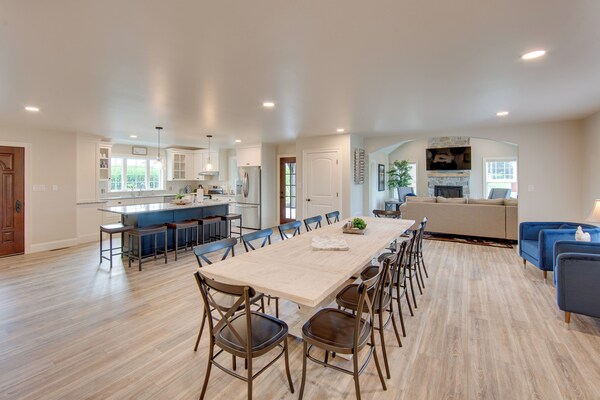 Patio & Yard: Newly Built Retreat In Ronks! - Strasburg, PA
