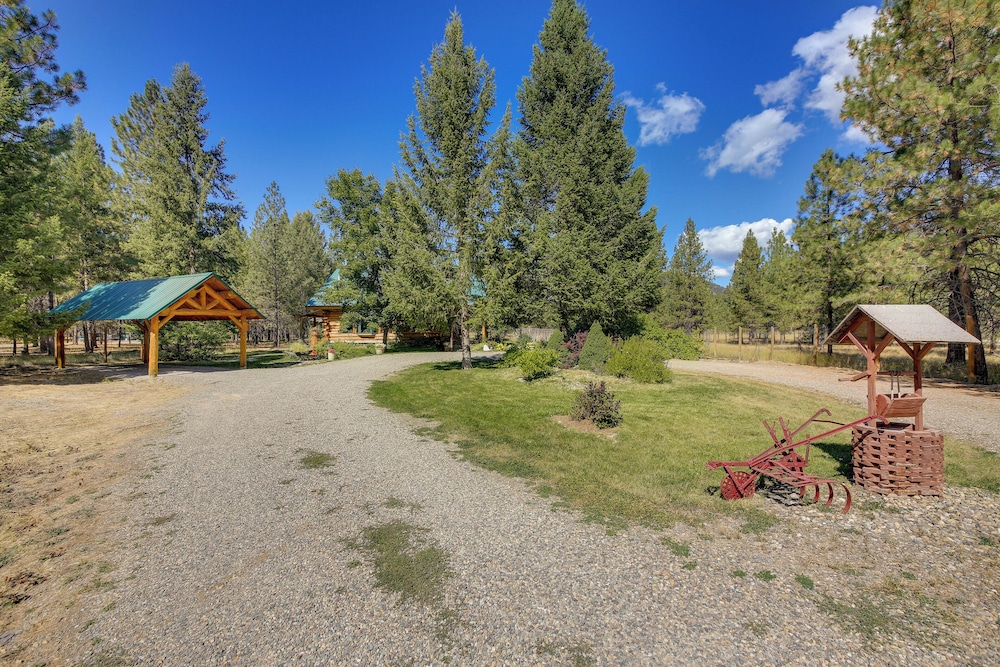 Libby Home W/ Mountain Views: Gazebo & Fire Pit! - Libby, MT