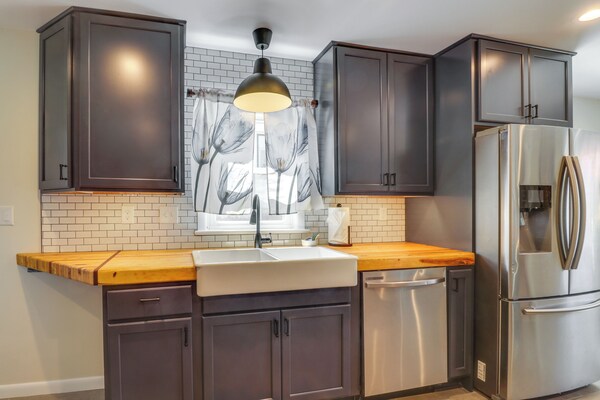 Charming Retreat In Charlottesville W/ Deck! - Charlottesville, VA