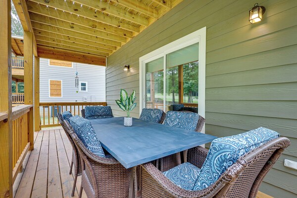 Counce Vacation Rental W/ Private Deck: Near Golf! - Pickwick Landing State Park, Counce