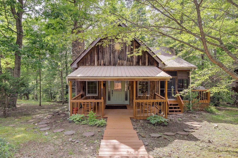 Lake Cumberland Resort Cabin W/ Community Perks! - Kentucky