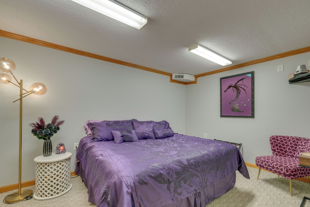 Waterfront Bristol Area Retreat W/ Boat Dock - Bristol, TN