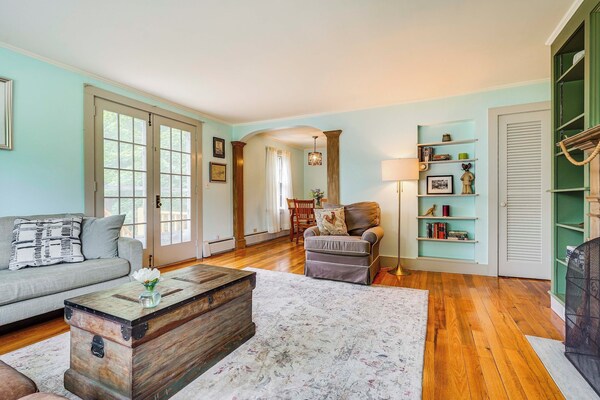 Ambient Manchester Abode W/ Deck & Pond! - Manchester, VT