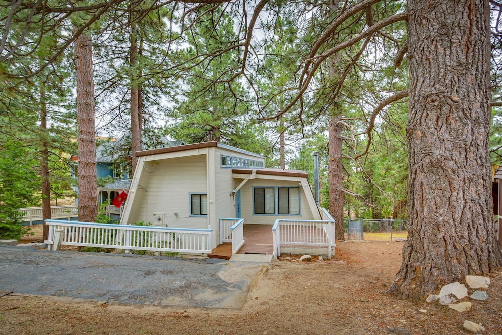 The Abby Cabin: Restful Running Springs Retreat! - Running Springs, CA