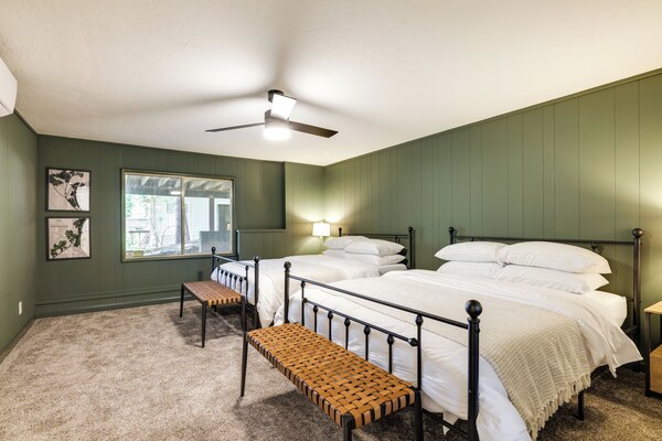 Deck & Fire Pit: Stunning Twain Harte Cabin! - Brentwood Lake, Twain Harte