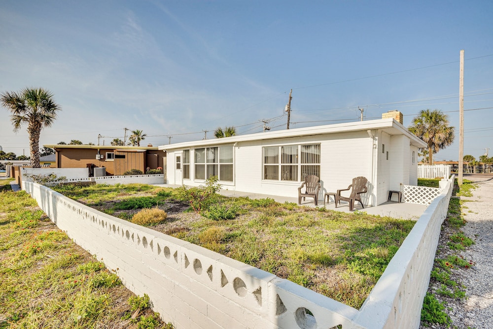 Ormond Beach Home: Walk To Community Beach! - Daytona Beach, FL