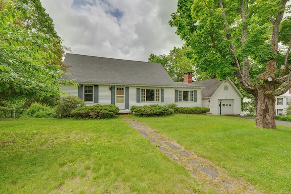 Cape House In Farmington W/ Shared Outdoor Pool! - Maine