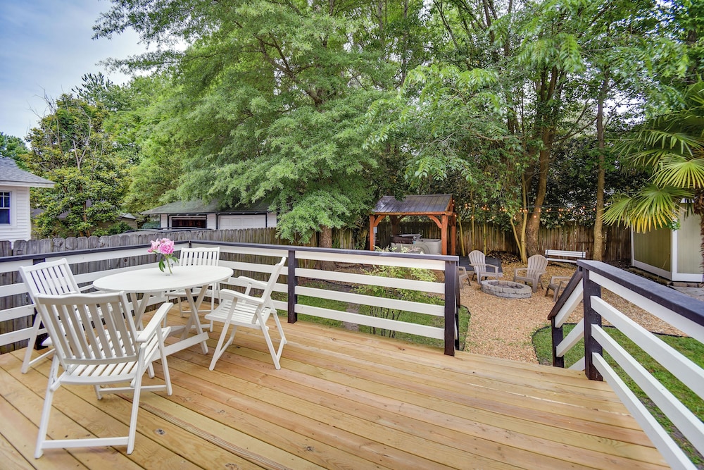 Elizabeth City Vacation Rental: Gazebo W/ Hot Tub! - New Hope, NC