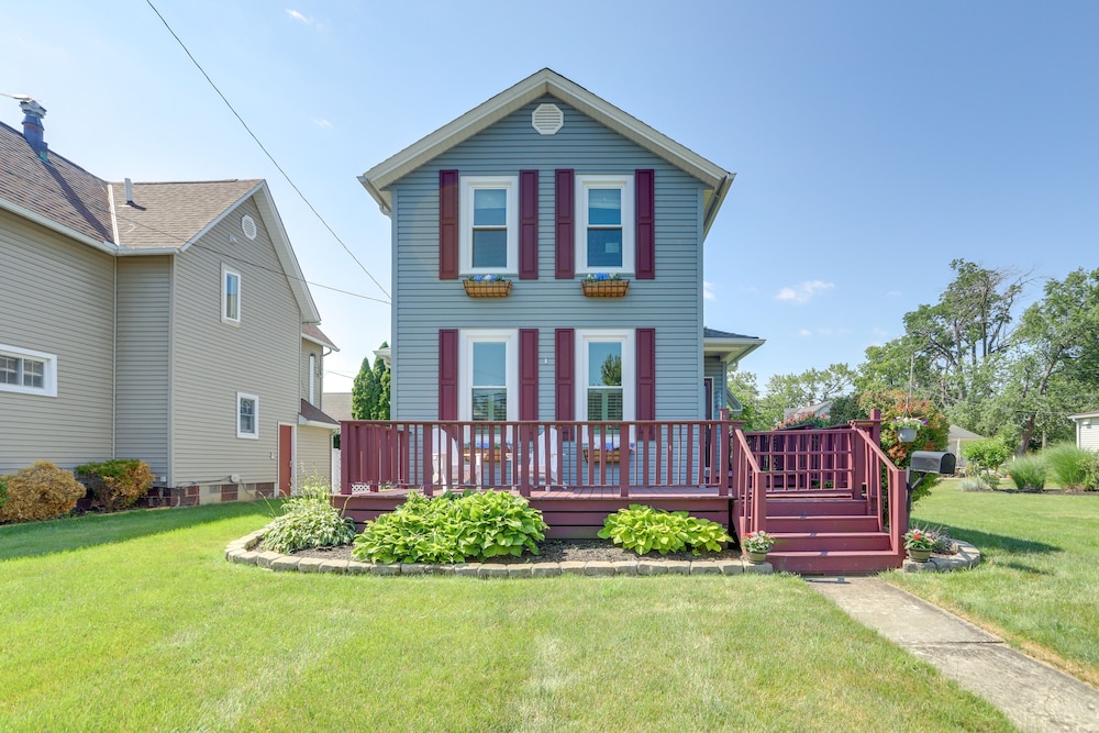 Vermilion Home - Walk To Main Street Beach! - Vermilion, OH