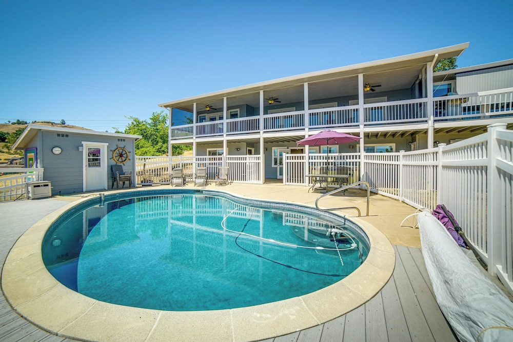 Lakeport Home W/ Stunning Lake & Mountain Views - Lakeport, CA