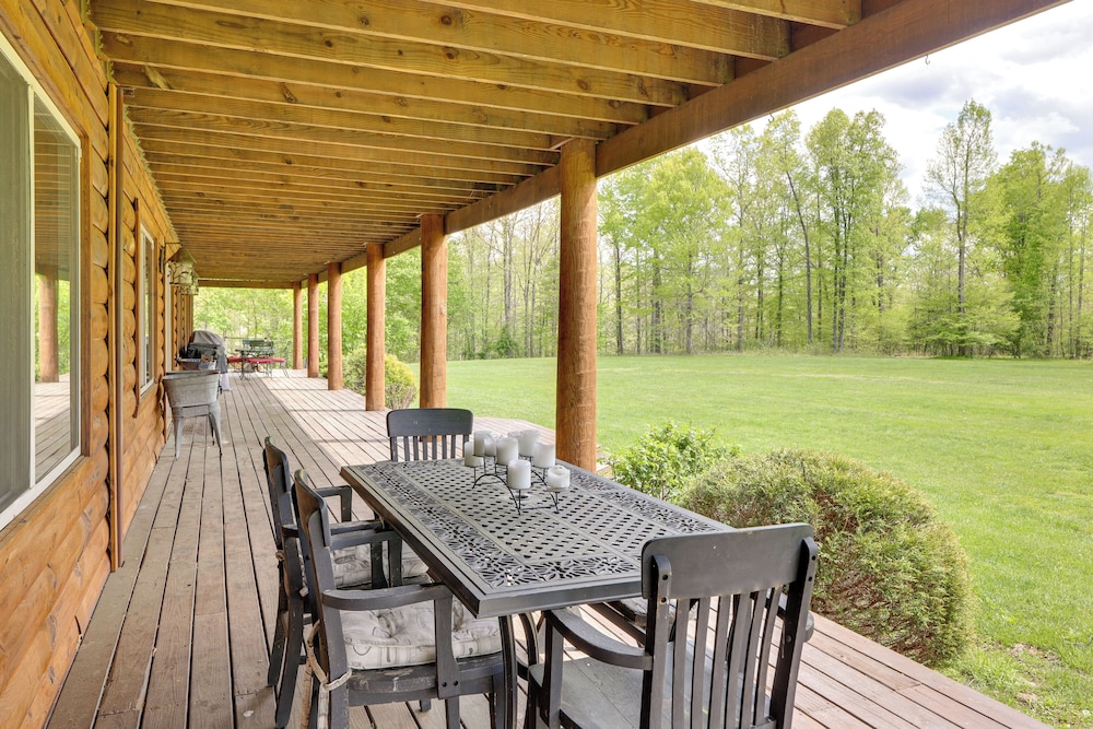 Fraziers Bottom Cabin On 800 Acres Of Land W/ Lake - Hurricane, WV
