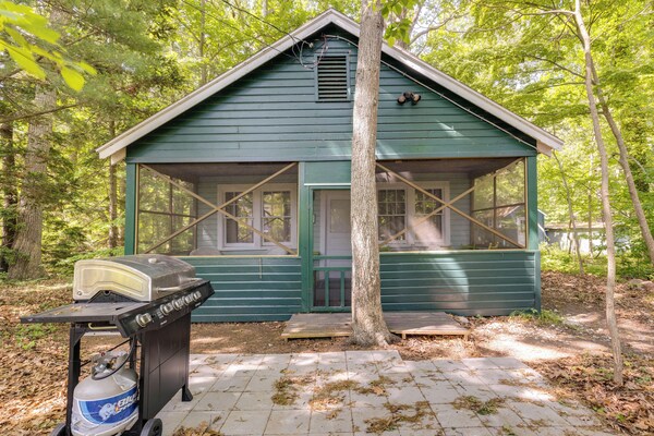 Southold Cottage W/ Patio & Grill - Walk To Beach! - Long Island, NY