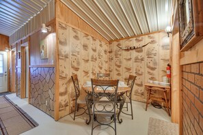 Casa (2 Bedrooms) | Interior