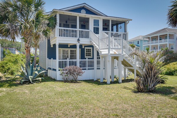 Walk To Water: Coastal-chic Home Near Myrtle Beach - North Myrtle Beach, SC