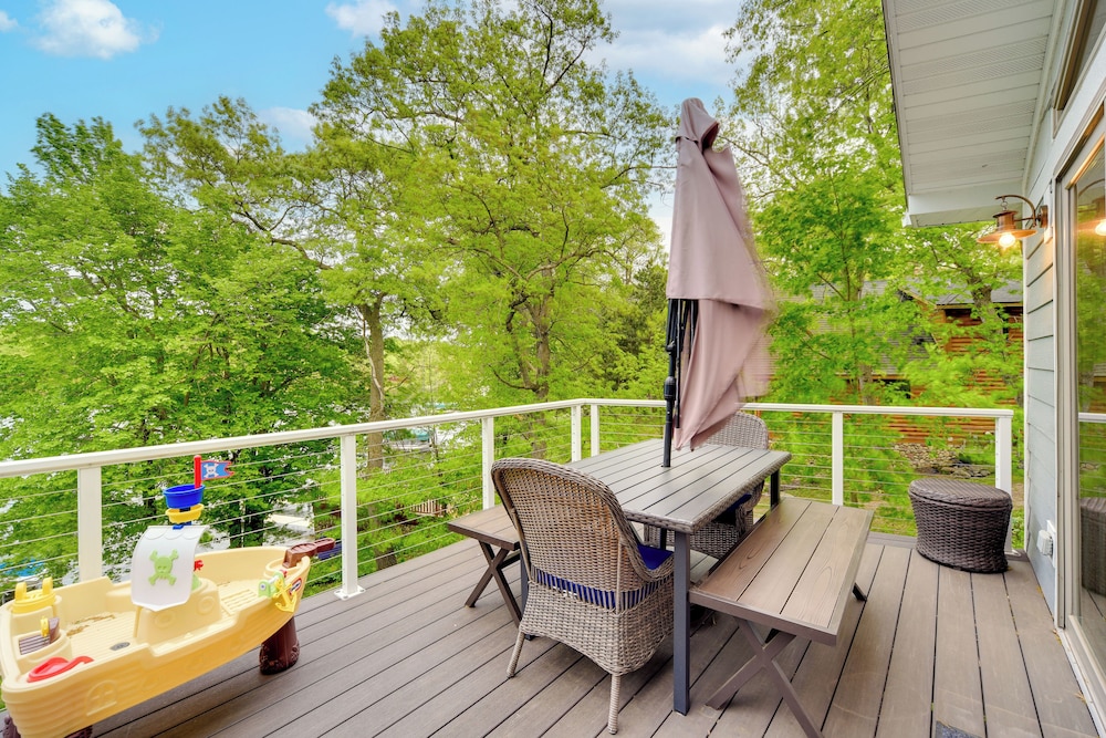 Wisconsin Vacation Rental W/ Fire Pit On Long Lake - Straight Lake State Park, Luck