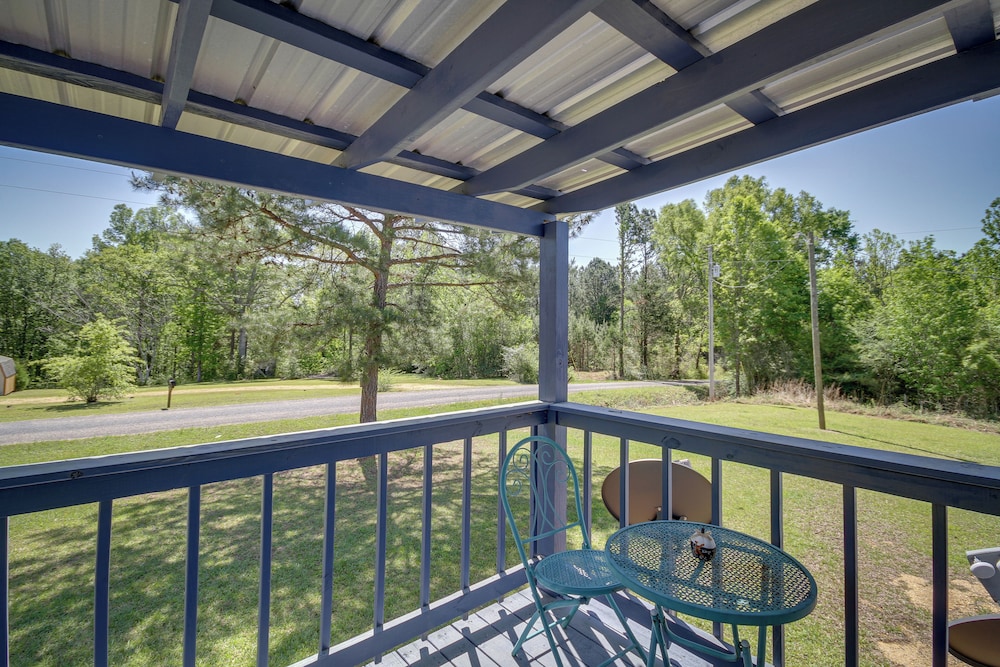 Fire Pit + Deck: Peaceful Silver Creek Retreat - Lake Jeff Davis, Prentiss