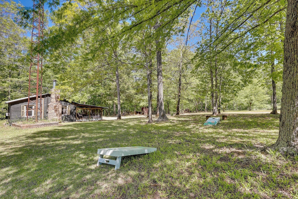 Pet-friendly Haleyville Cabin Rental W/ Kayaks! - Alabama