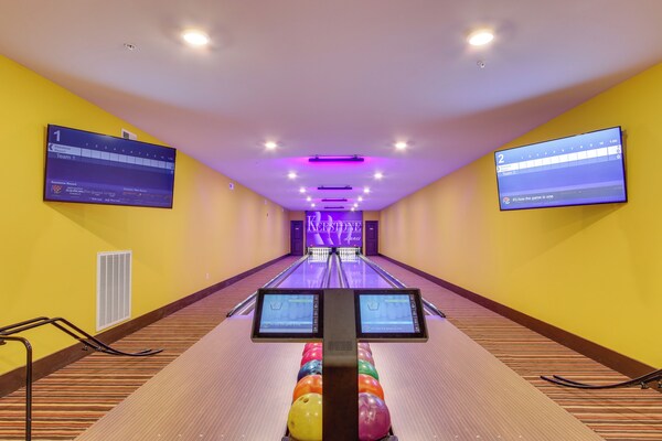 Swim, Golf & Bowl - Loretto Vacation Rental Apt! - David Crockett State Park, Lawrenceburg