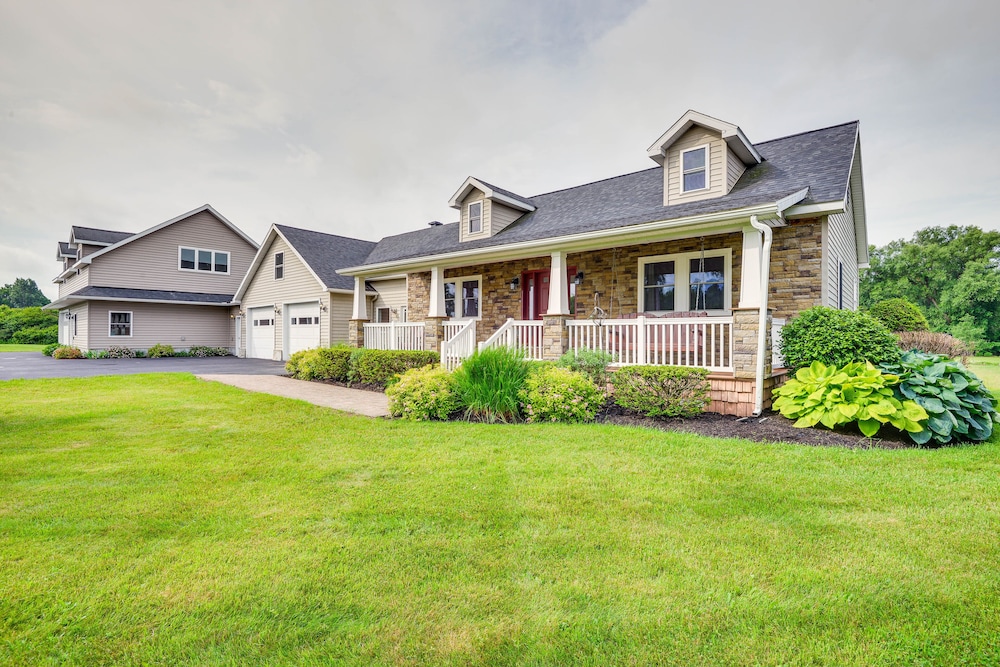 Spacious Lowville Retreat On 4 Private Acres! - Copenhagen, NY
