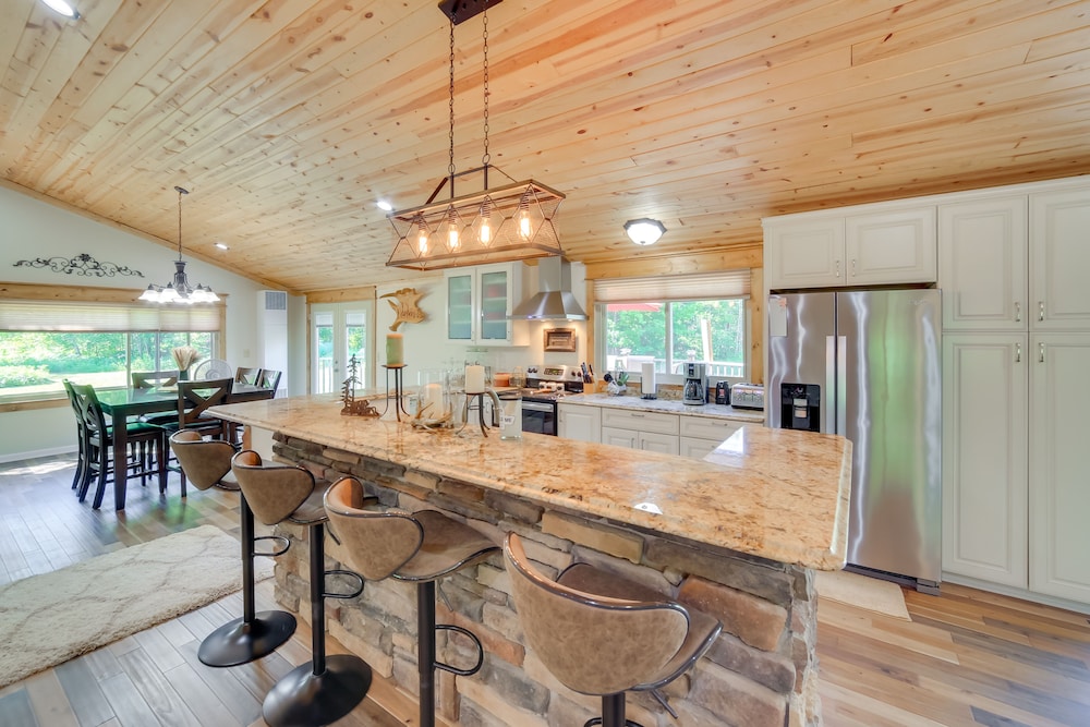 Champion Vacation Rental With Fire Pit! - Craig Lake State Park, Champion