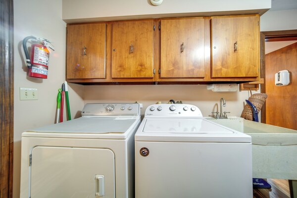 Lake Erie Getaway With Private Pool & Yard! - Ohio