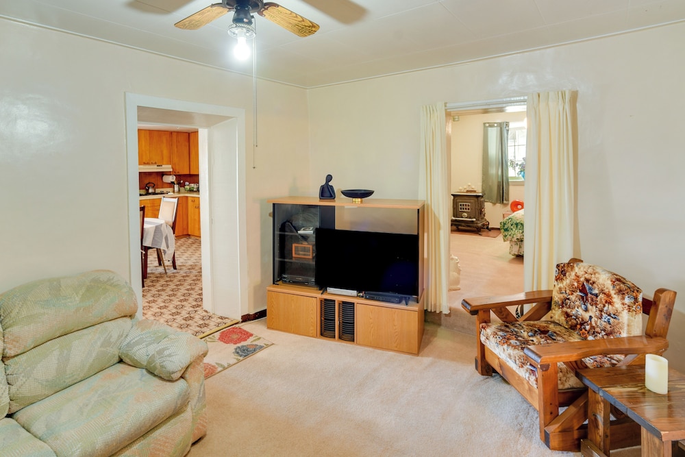 Cordova Vacation Rental W/ Porch: Hike & Explore! - Peñasco, NM