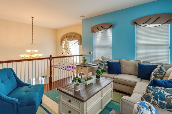 Centrally Located Family Home W/ Pool - Bridgeport, PA