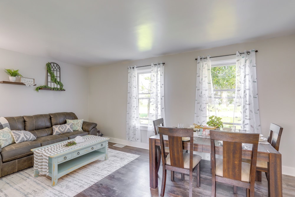 Cozy Greenwich Vacation Rental W/ Fire Pit - Greenwich, OH