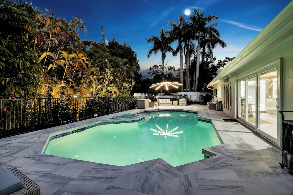 Family Friendly Fort Myers Vacation Rental W/ Pool - Fort Myers, FL