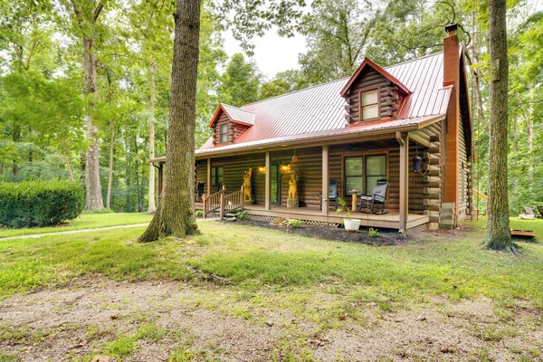 Orleans Retreat W/ Private Hot Tub & Fireplace! - Spring Mill State Park, Mitchell