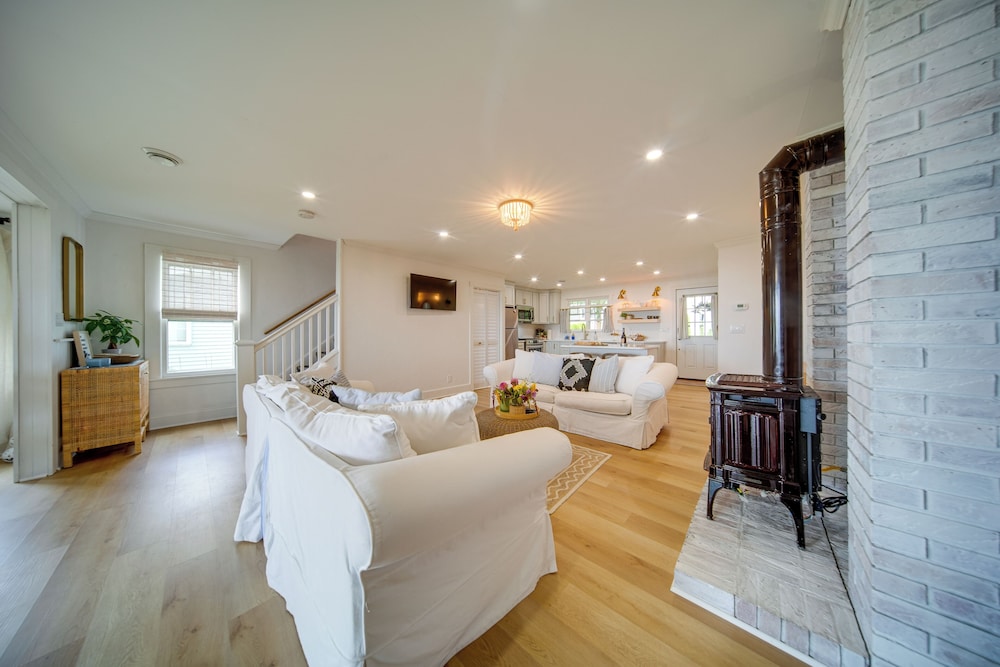 Chautauqua Lakefront Ny Cottage Getaway - Bemus Point, NY