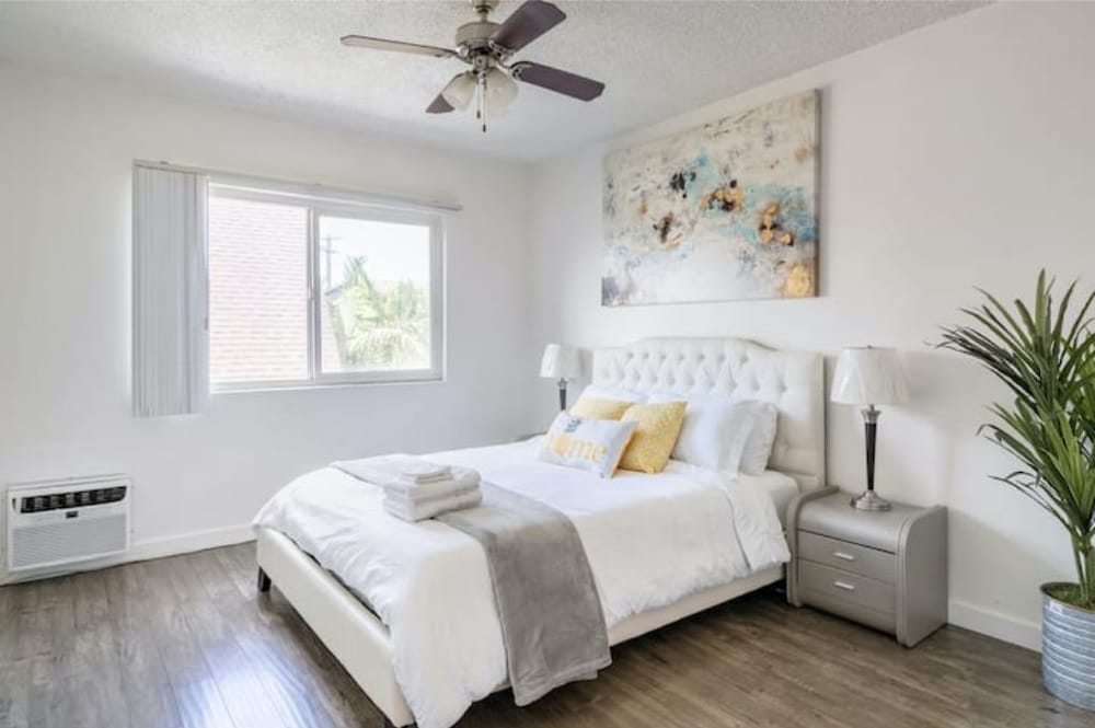The Charming Haven In The Heart Of City - Buena Park, CA