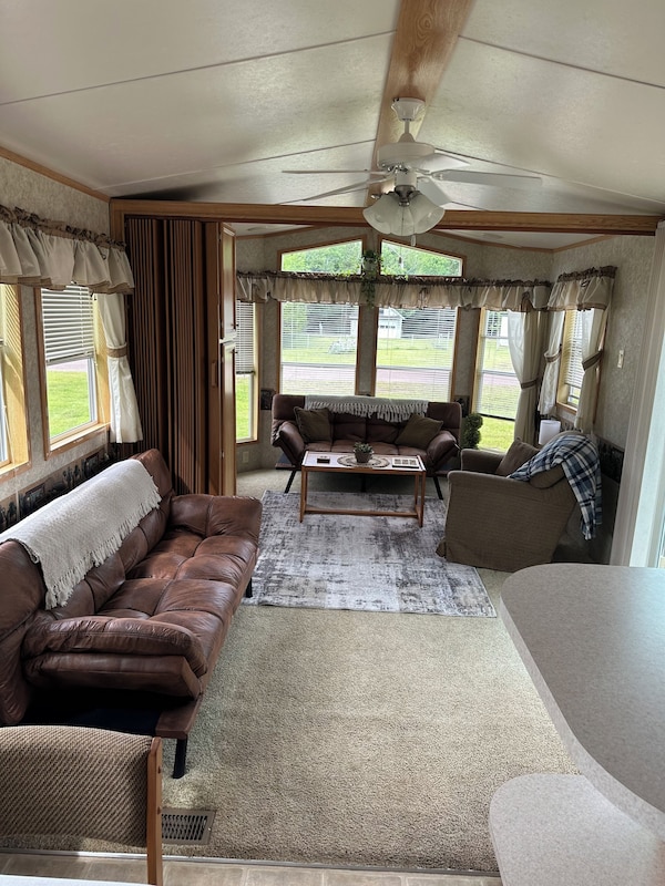 Cozy Park Model Minutes From Many Of Ups Popular Attractions & Utv/atv Snow Trls - Porcupine Mountains, MI